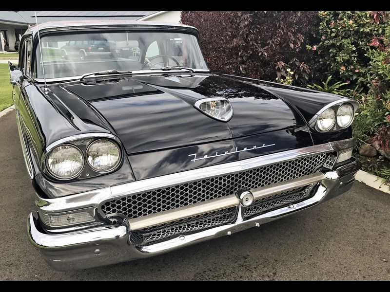 1958 FORD FAIRLANE 500 INTERCEPTOR